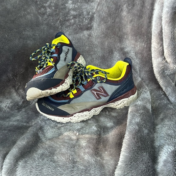 New Balance | Shoes | New Balance 8 Burgundy Blue All Terrain Shoes ...